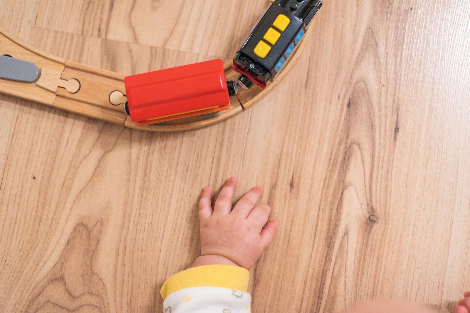Ultimate Guide to the Best Wooden Train Sets 2022